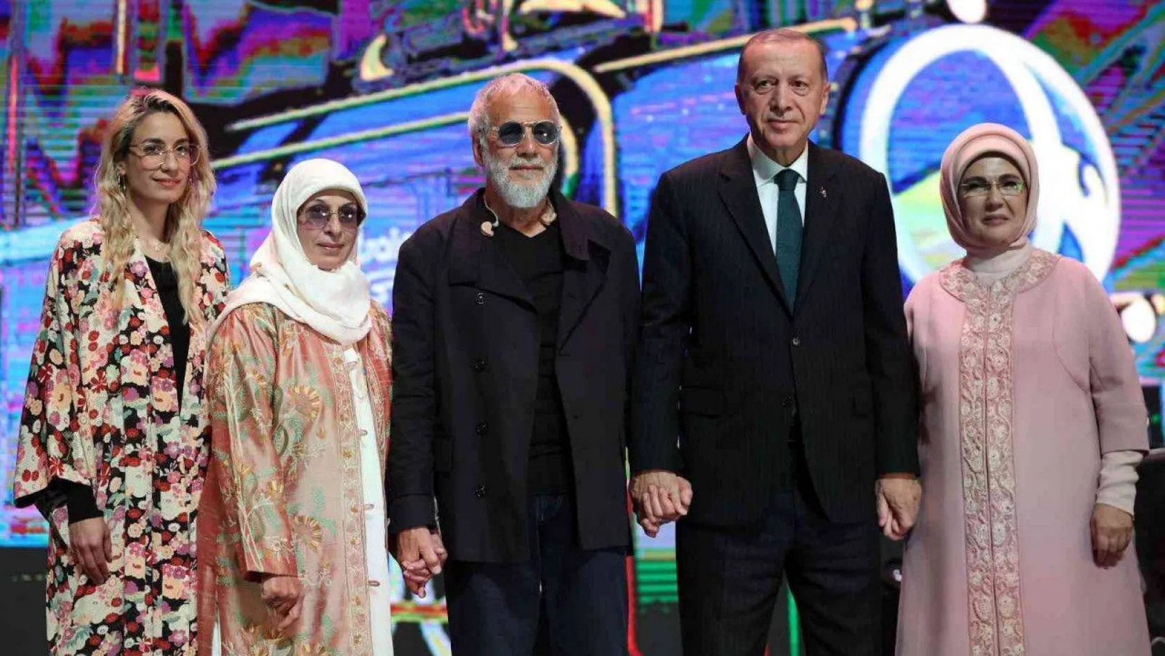 Dünyaca ünlü Müzisyen Yusuf İslam'dan Cumhurbaşkanı Erdoğan'a teşekkür Dünyaca ünlü Müzisyen Yusuf İslam'dan Cumhurbaşkanı Erdoğan'a teşekkür